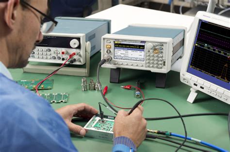 Tektronix New TSG A Vector Signal Generator Meets Price Performance Electronics Maker