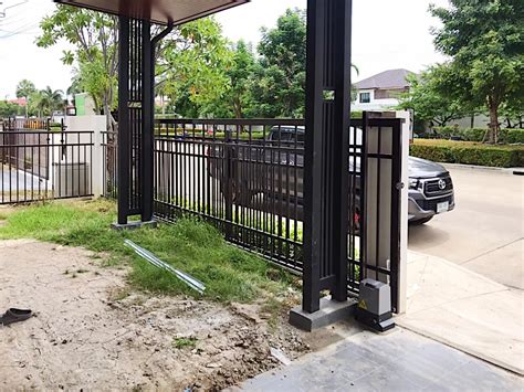 งานติดตั้งมอเตอร์ประตูรีโมทที่ ศุภาลัย วิลล์ เพชรเกษม 69 ครับ 📍 ศุภาลัย วิลล์ เพชรเกษม 69 สนใจ