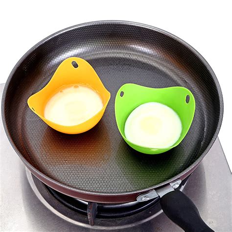 Colorful Egg Poacher Food Grade Silicone Egg Cups Microwave Egg Cooker