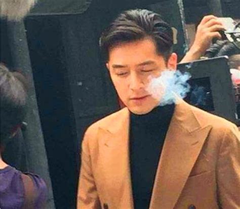 抽煙的5大男星胡歌抽中華張嘉譯抽黃金葉林更新讓人很無語 每日頭條
