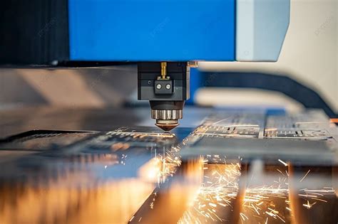 금속 현대 산업 기술 레이저 절단의 Cnc 레이저 절단은 광학 레이저 광학 및 Cnc 컴퓨터 수치 제어를 통해 고출력 레이저의