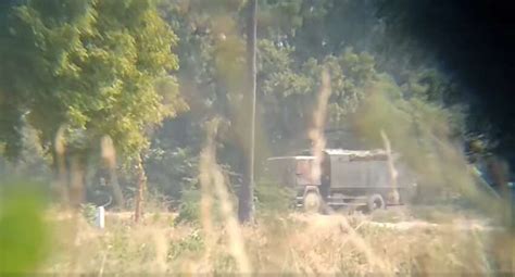 ချောင်းဦးမြို့နယ် လမ်းပိုင်း တစ်နေရာတွင် စစ်ကိုင်း တပ်မ ၃၃ မှ ထွက်လာသော သံပြားကာ ကား ၆ စီးပါ ယာဉ