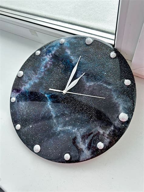 Космос из эпоксидной смолы | Diy resin art, Resin crafts, Resin art