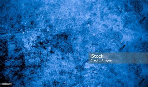 오래된 벽 패턴 텍스처 시멘트 블루 다크 추상 블루 컬러 디자인은 검은 그라데이션 배경이 있는 빛입니다 파란색 배경에 대한 스톡 사진 및 기타 이미지 Istock