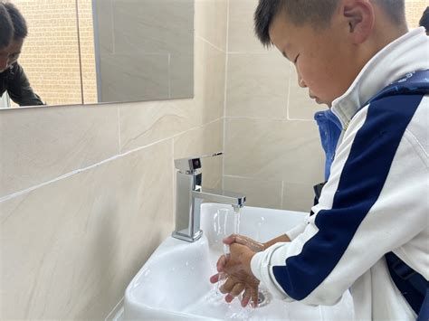 Сумын ЕБС цэцэрлэгийг боловсон ариун цэврийн өрөөтэй болголоо