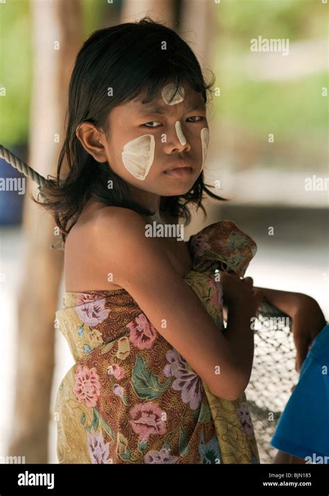 Myanmar Sea Gypsies The Nomadic Hunter Gatherers Of South East Asia