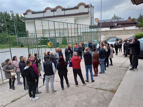 ФОТО Раководството од ОК ВМРО ДПМНЕ оствари средби со со жителите на Трпејца Велестово Рача