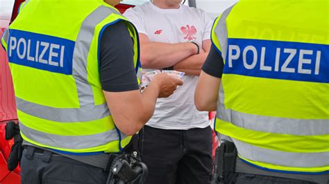 Полиция Франкфурта начала расследование инцидента с избиением болельщика на матче Евро Eвро 2024