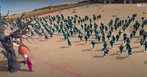 “오징어게임2 딱지치기·공기놀이도 무리하면 삐끗”