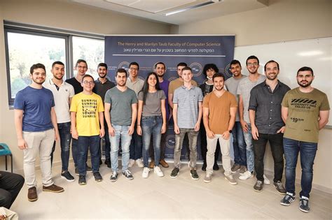 ברכות חמות לסטודנטים זוכי מלגות ההצטיינות סמבה סטודנטים מצטיינים במדעי המחשב הזוכים לשנת תשפ