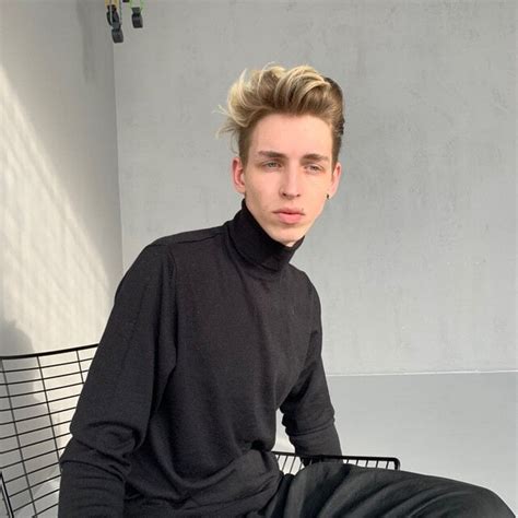 Allenmills Cam Model Free Live Sex Show And Chat Stripchat