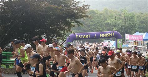 무더위 화끈하게 털자… 7일 속리산서 알몸 마라톤 대회