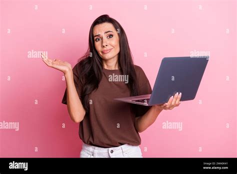 Photo Of Young Funny Woman Working Indifferent Shrug Shoulders Ignoring
