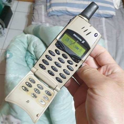 出清絕版經典收藏 早期 Ericsson T28sc 白色 可開機 螢幕無背光 不附電池 外觀如圖 金城武代言手機 蝦皮購物