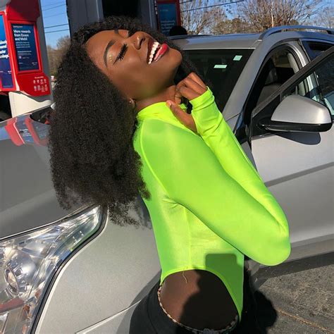 Badu Bg Bkld Секси боди с дълъг ръкав 2020 Пролетно ново дамско модно едноцветно неоново зелено