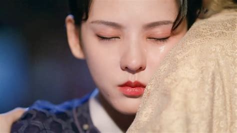 灰姑娘头疼发疯，被腹黑皇帝抱在怀里安慰，眼角含泪哭晕了💋chinese Drama 成毅 Youtube
