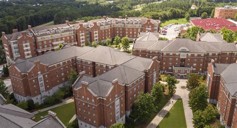 Efficient Campus Management Ugas Uses Digital Signage