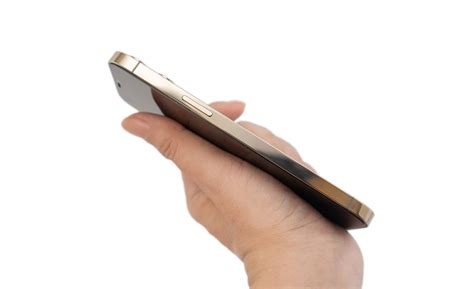 最強最大 Iphone 12 Pro Max 開箱！67 吋大螢幕與全新感光元件 Apple Iphone 12 Pro Max 金色機