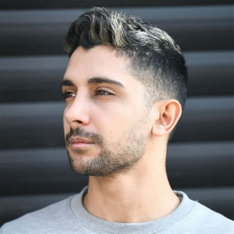 تیوال سروش منوچهری