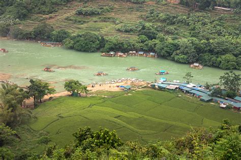 금지 Gioc 폭포의 이미지는 베트남 까오방 성에서 아래로 흐른다 강에 대한 스톡 사진 및 기타 이미지 강 강둑 경관 Istock