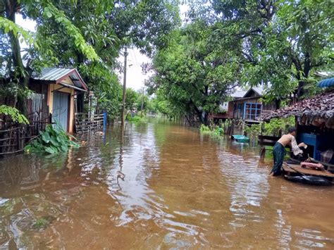 မိုးစဉ်ဆက်မပြတ် ရွာသွန်းမှုကြောင့် လူနေအိမ်များသို့ ရေများဝင်ရောက်လျက်ရှိ Information And