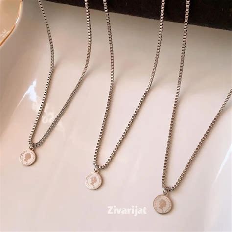 خرید و قیمت گردنبند سکه الیزابت با زنجیر ونیزی استیل نقره‌ای ترب