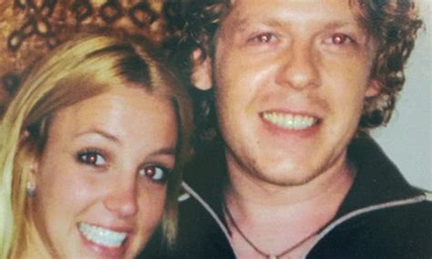 Michael Jacksons Guitarist Accused Of Sexual Assault Daily Mail Online