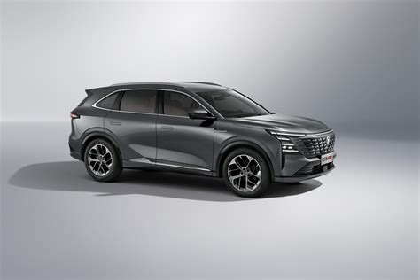 【长安cs75plus第四代 1 5t 新蓝鲸智慧旗舰型图片 汽车图片大全】 易车