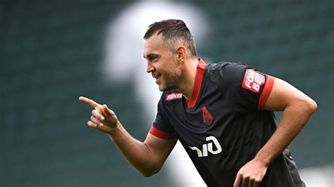 Дзюба отказался отвечать на вопрос о своём будущем — РТ на русском