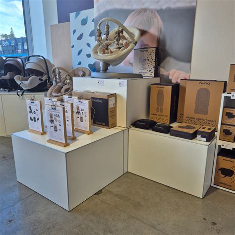 Display Cubes Set Of 4 Tall Modular Retail Display Units Plankwall