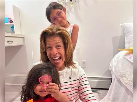 Hoda Kotb Recalls Battling Breast Cancer At Same Time As Divorce