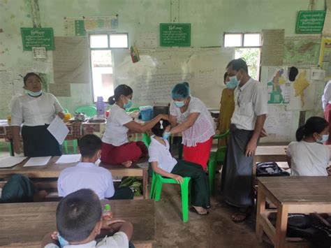 ငွေဆောင်မြို့၊ ကျောက်ဖျာကျေးရွာတွင် ကျောင်းသား သူများအား ကိုဗစ် ၁၉ ရောဂ