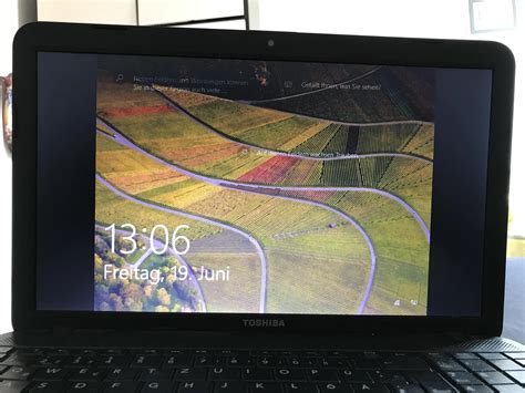 So My Laptop Has Been Stuck Like Compressed” Like This How Can I Fix This Issue Thanks In