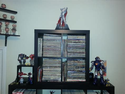 Comics Statues And More In This Edition Of Shelf Porn