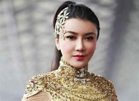 最美“潘六姐”龚玥菲，初恋男友身高1米，结婚嫁2米巨人姐姐角色知识