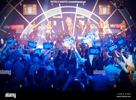 Ally pally dart bühne Fotos und Bildmaterial in hoher Auflösung Alamy