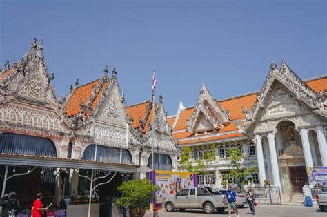 เที่ยวให้ยับ 2 วัดมหาธาตุวรวิหาร พระอารามหลวงชั้นตรี สันนิษฐานว่าเก่าแก่สมัยทวารวดี สุโขทัย