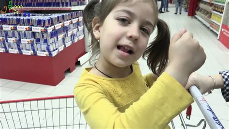 ემილიამ აღმოაჩინა სნო ქიდსის წყალი ღამის ნათებით Youtube