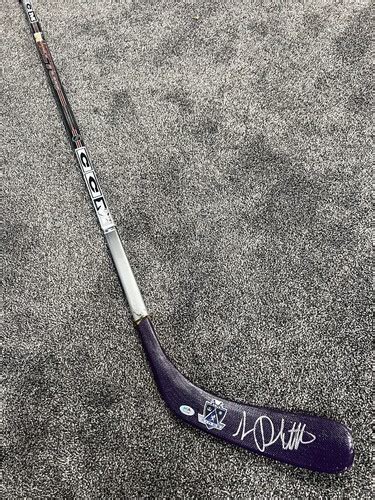 Luc Robitaille Los Angeles La Kings Hof Signed Autograph Hockey Stick