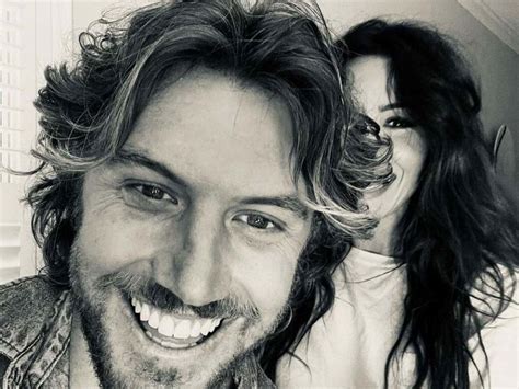 Netflix Sexlife Sarah Shahi Adam Demos Elle Hk