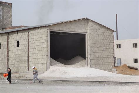 Барилга хот байгуулалтын сайд зарим үйлдвэртэй танилцлаа