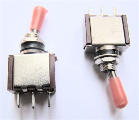 Mini Toggle SPDT Switch On On Hacktronics