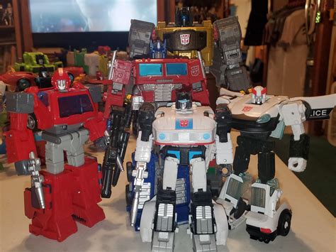 Autobot Command Crew R Transformers