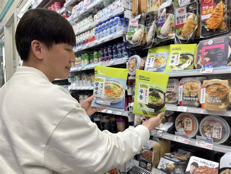 Gs25 “물가안정 Pb 리얼프라이스 1년 만에 매출 500억”