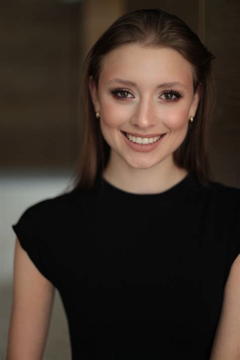 Julia R Amaze Models