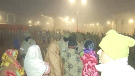 Ram Mandir Darshan Devotees Continue To Throng Temple Day 3 Pran