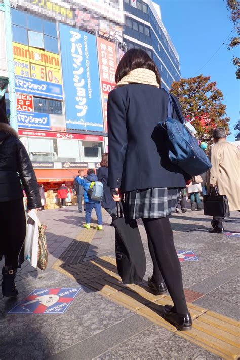 【画像】ちょっと大人っぽく見える黒タイツjk画像 Jkちゃんねる 女子高生画像サイト