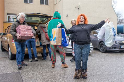 Timeheroes On Linkedin Зад всеки Дядо Коледа стои тайфа неуморни джуджета и голямото “браво”…