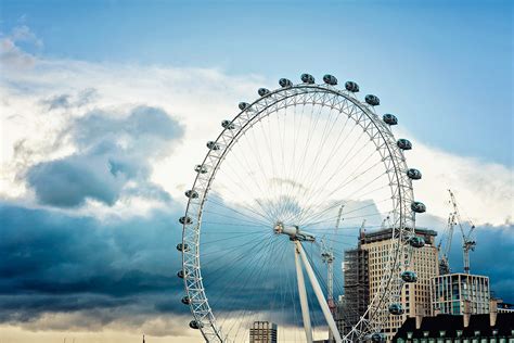 파리에 에펠탑이 있다면 런던에는 런던아이가 있다