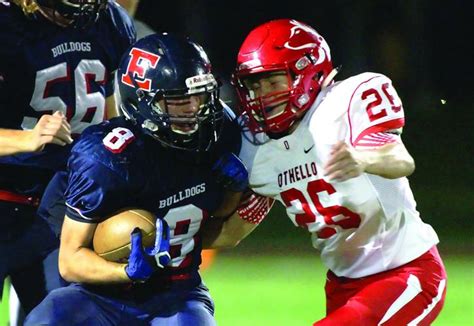 Ehs Scores On Opening Kickoff En Route To Convincing 49 15 Victory